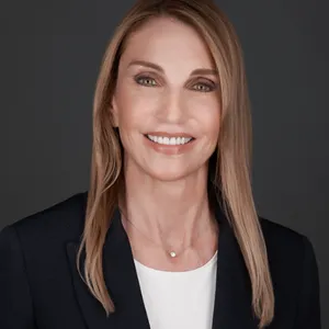 Jeanette Dougherty, Jupiter Real Estate Agent | Lang Realty