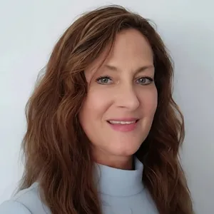 Lisa Palermo, Signature Premier Properties - Babylon Real Estate Agent ...