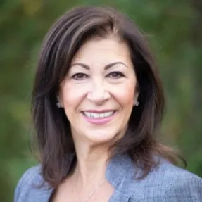 Lisa Leggio, Signature Premier Properties - Dix Hills Real Estate Agent ...