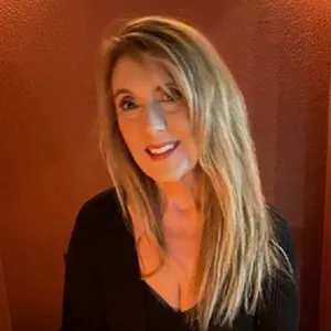 Tonya LM Osborn, Sunnyside Real Estate Agent | Premiere Property Group