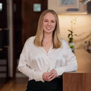 Kiersten Bell, Berkshire Hathaway HomeServices C. Dan Joyner, REALTORS ...